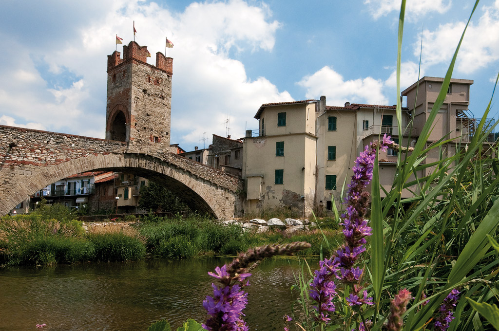 Entdecken Millesimo Dörfern Italiens gehörte. Kultur, Geschmack ...