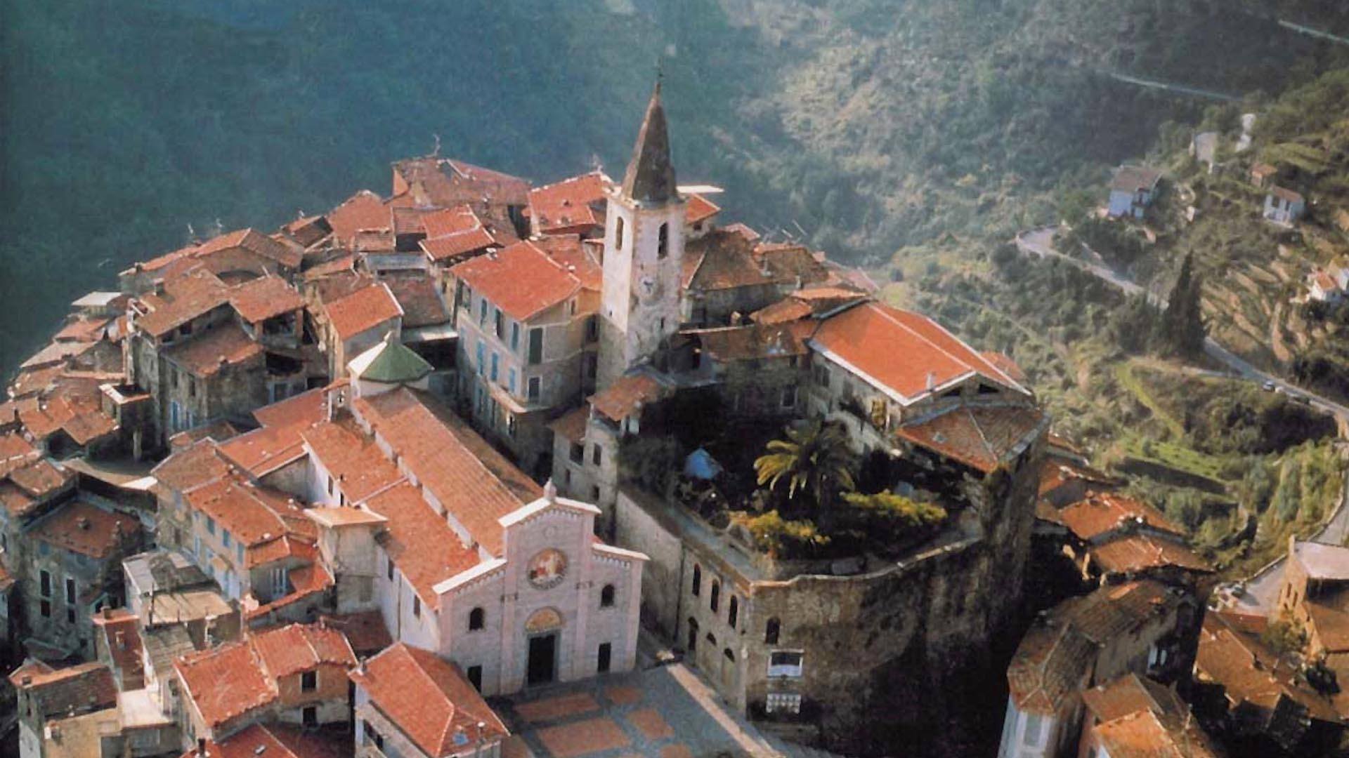 Scopri Apricale - Cosa vedere, eventi e curiosità